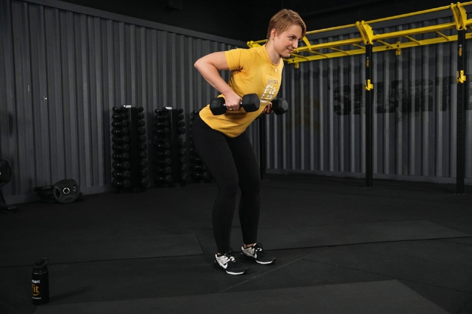 Remada curvada: como fazer e benefícios - Smart Fit News